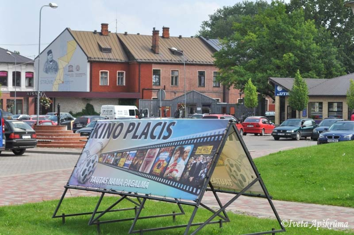 Foto: Vecpilsētas laukums Jēkabpilī – Padomi – epadomi.lv