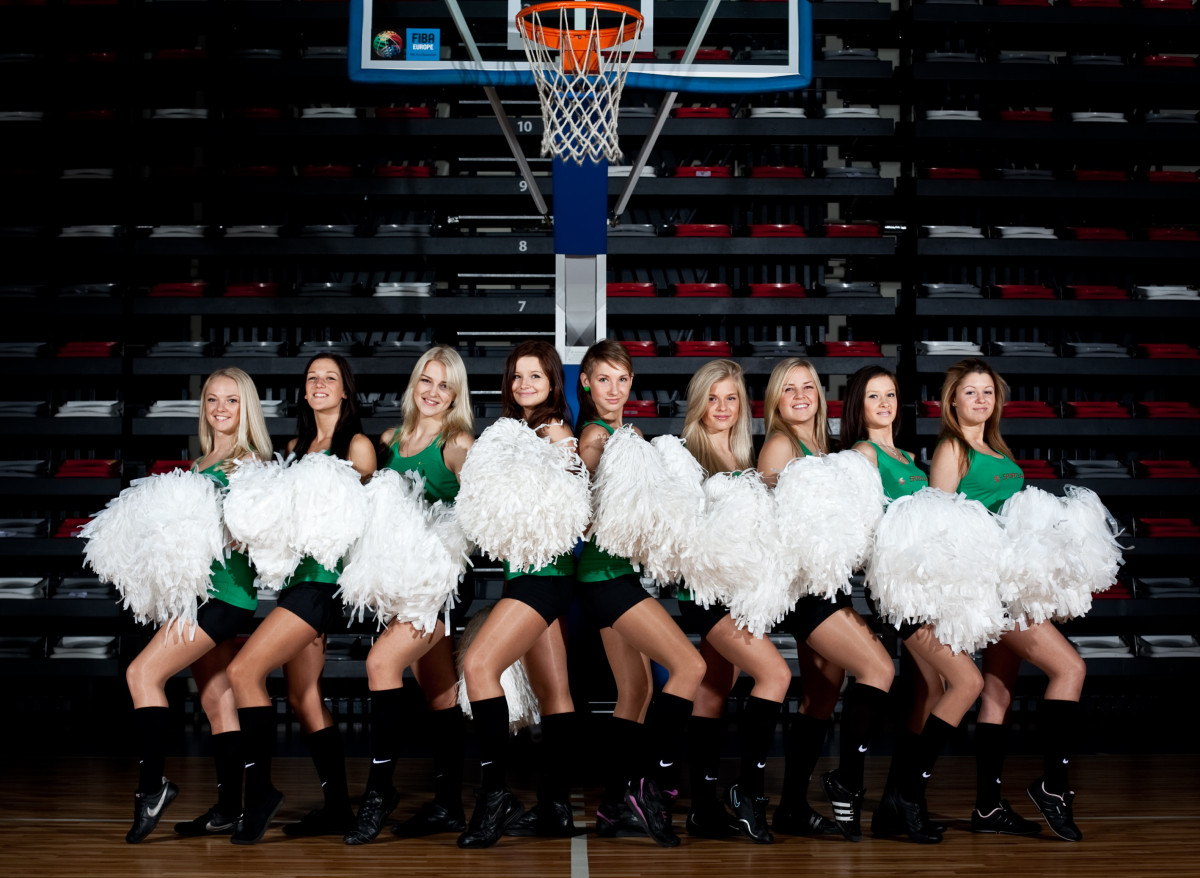 Foto: BK "Valmiera" karsējmeiteņu fotosesija – Karsējmeitenes ...