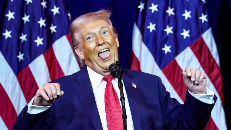 Video: Donalds Tramps izmēda neparastu svarcēlāju – Spēka sports ...